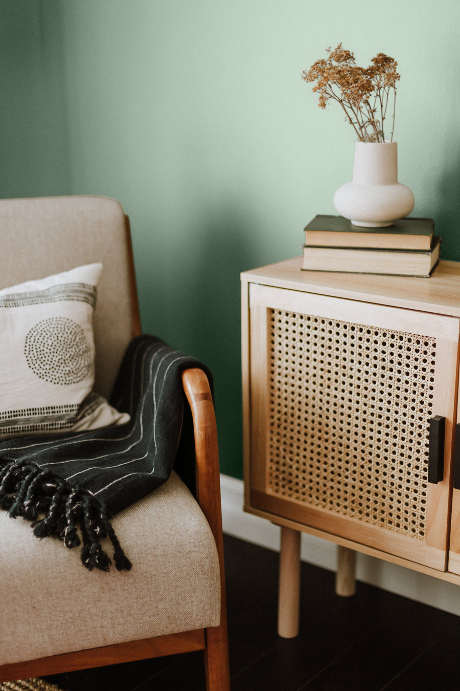 YesColours | Graceful Green paint swatch