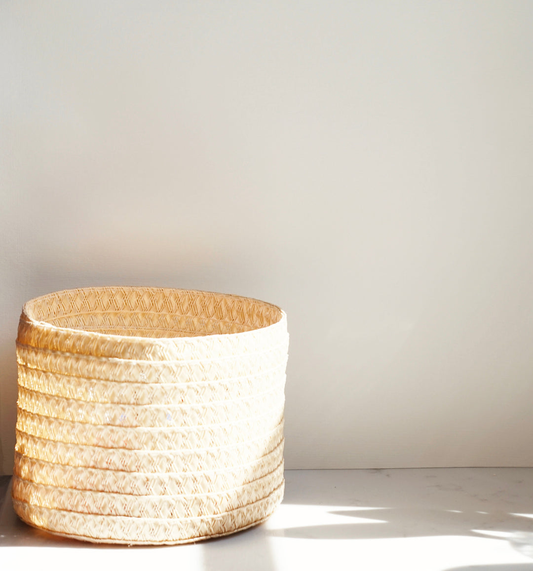 YesColours | Passionate Warm White Eggshell Interior Wall Paint ...