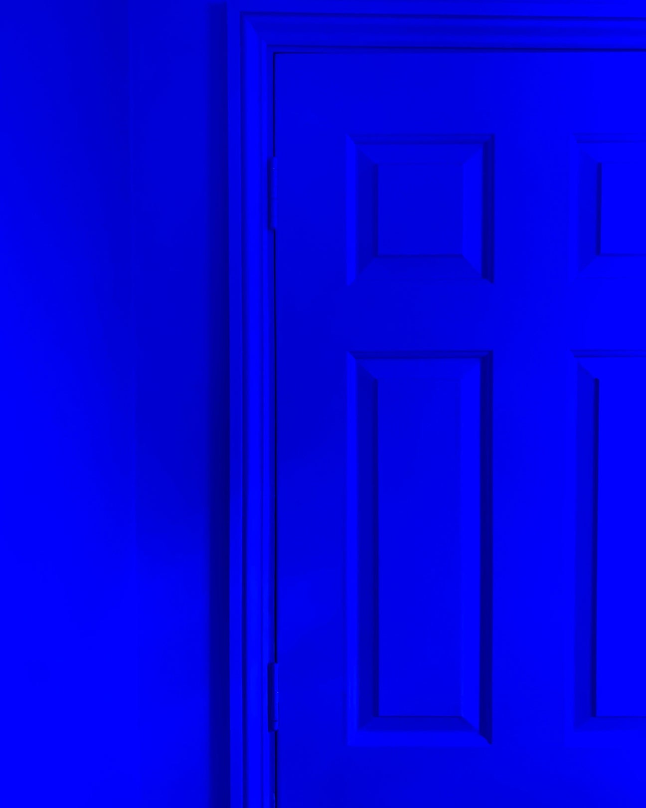 YesColours | Electric Blue matt emulsion paint