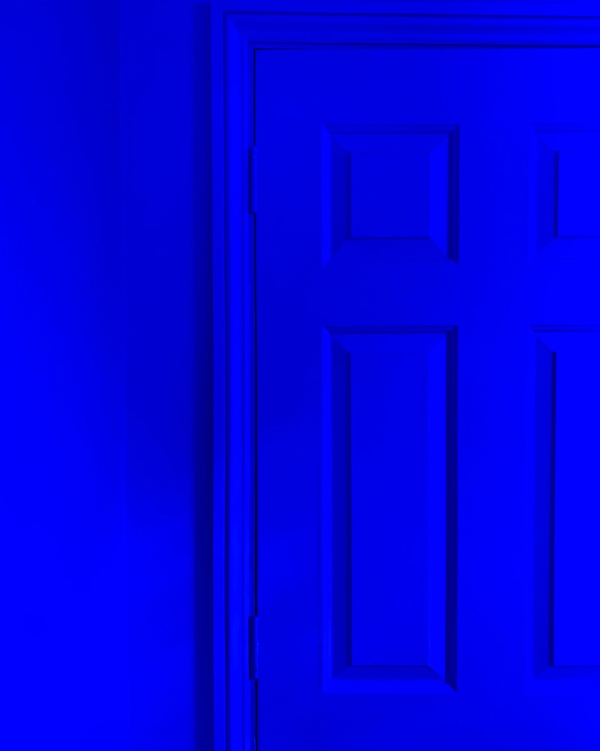 YesColours | Electric Blue matt emulsion paint