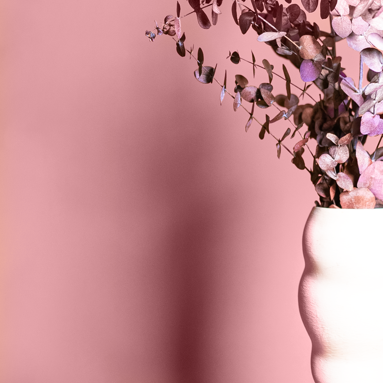 YesColours | Mellow Pink paint sample